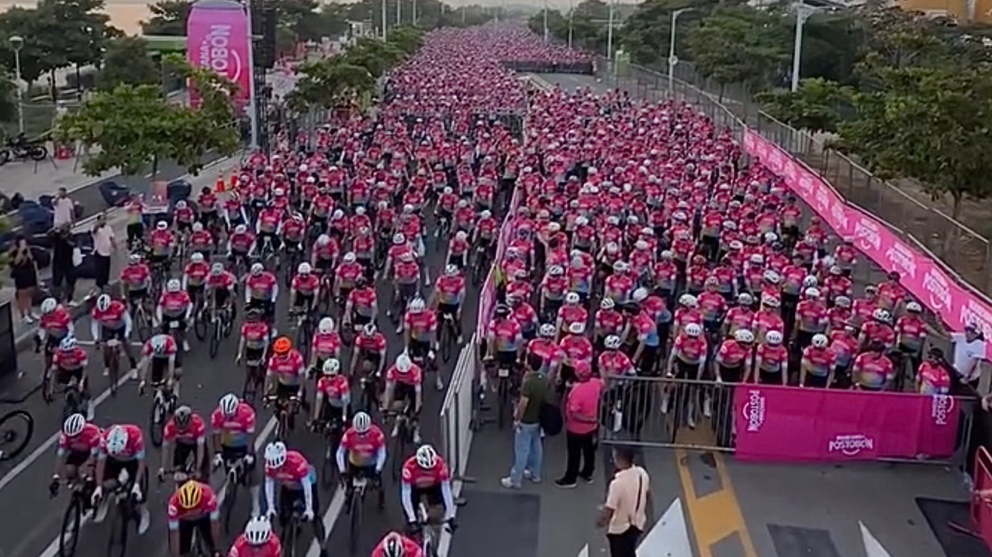 EL GIRO DE RIGO RESULTS: 8000 PRETTY IN PINK CYCLISTS PARTY WITH ...